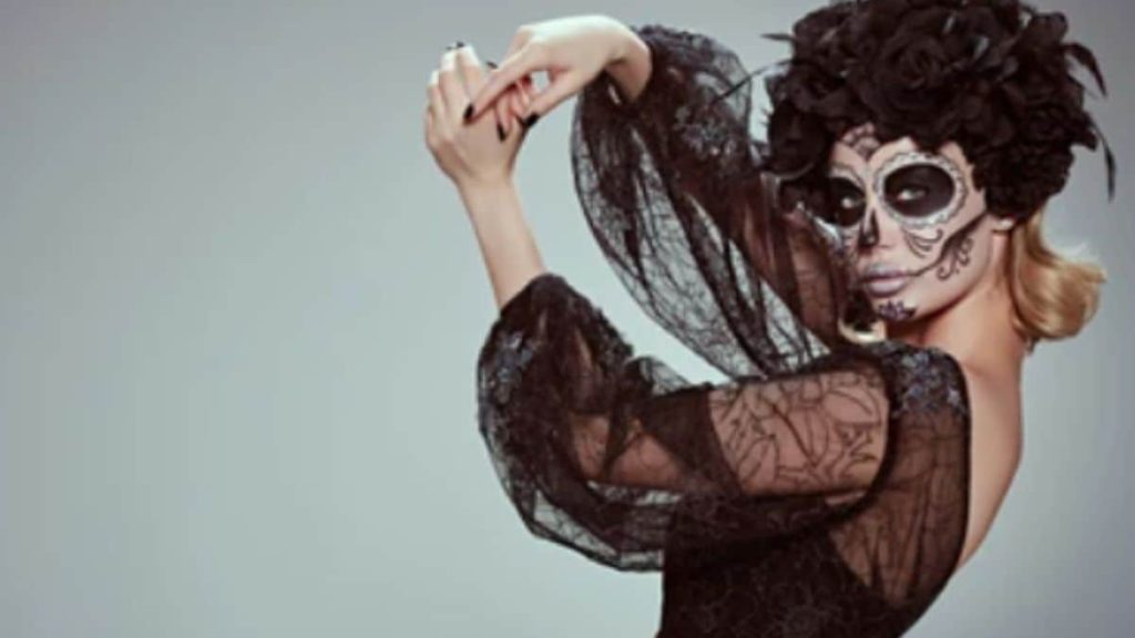 13 Easy Halloween Makeup Looks to Transform Your Spooky Style - ReenaSidhu